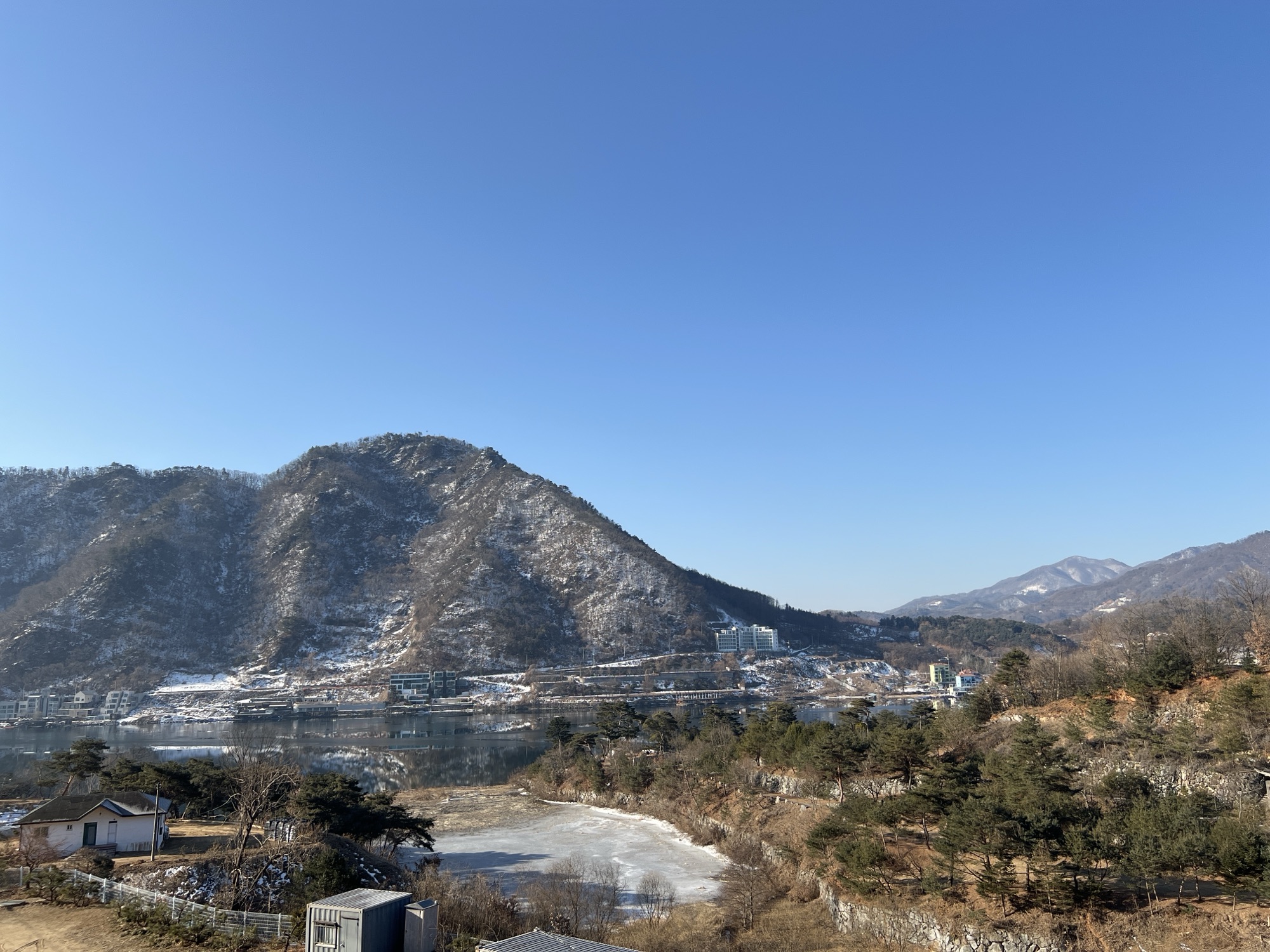 Happy – Lechuck Park